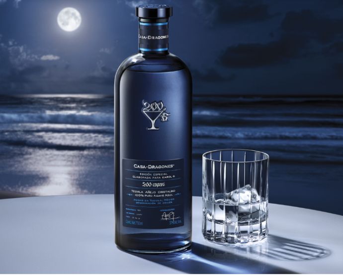 LexLatin | Karol G propone 200 Copas, pero, ¿cuánto tequila es suficiente?